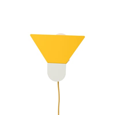 Applique con presa Parede Funil di ATELIER DOBRA - giallo | Made In Design