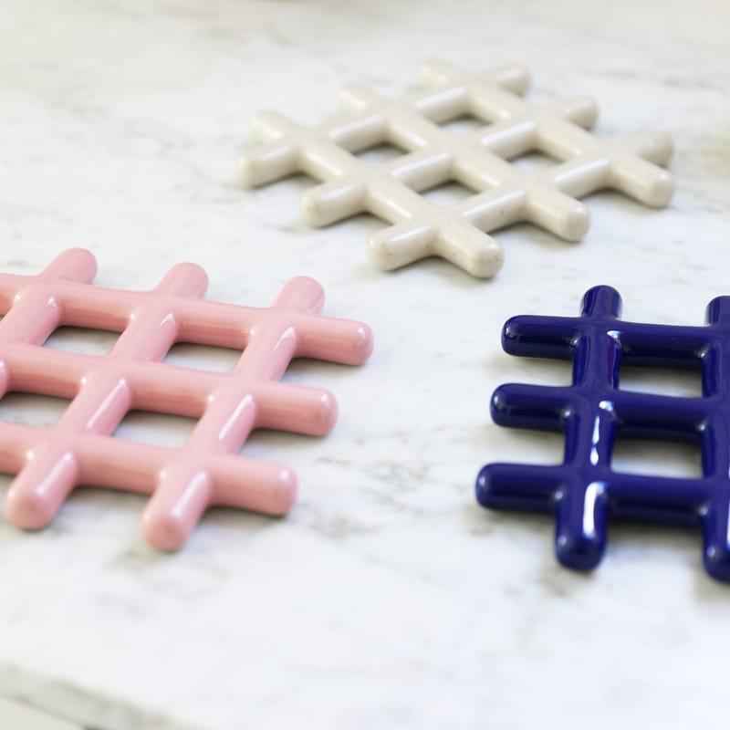 Topfuntersetzer Grid von & klevering - blau | Made In Design