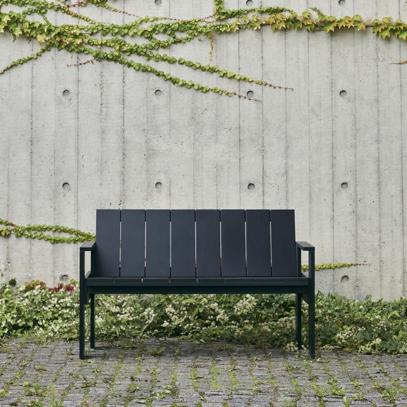 Bank mit Rückenlehne Crate Outdoor von Hay - schwarz | Made In Design