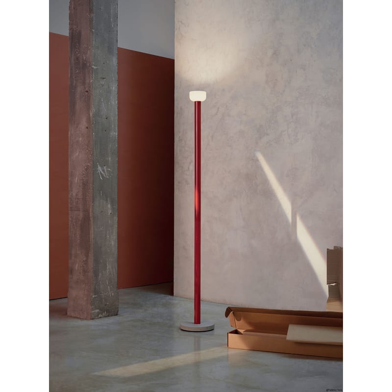 Lampada a stelo Bellhop di Flos - rosso | Made In Design