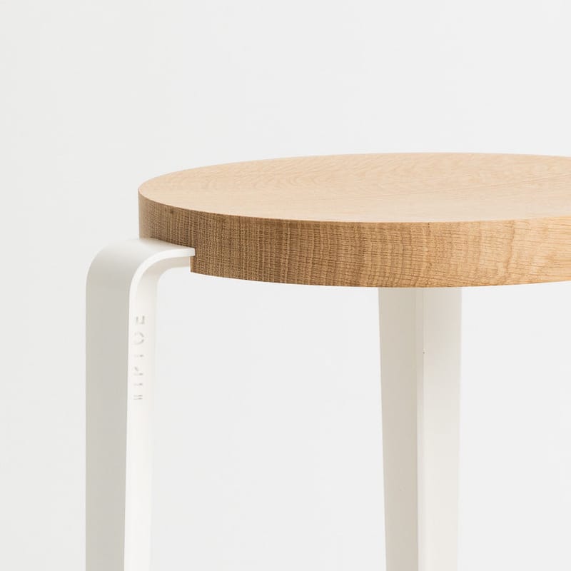Tabouret empilable Lou TIPTOE - blanc bois naturel | Made In Design