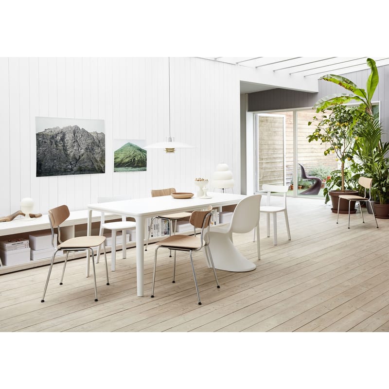 Vitra round table store