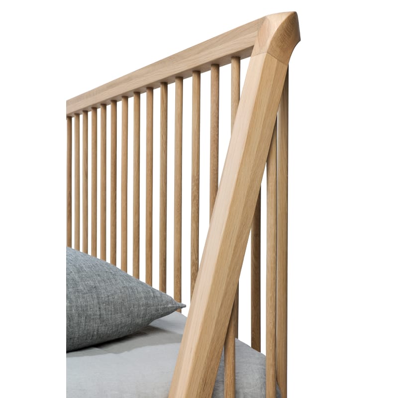 Solid wood spindle bed store