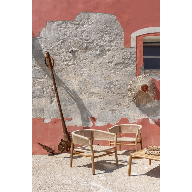 Lounge-Sessel Kilt von Ethimo - sand teak, natur | Made In Design