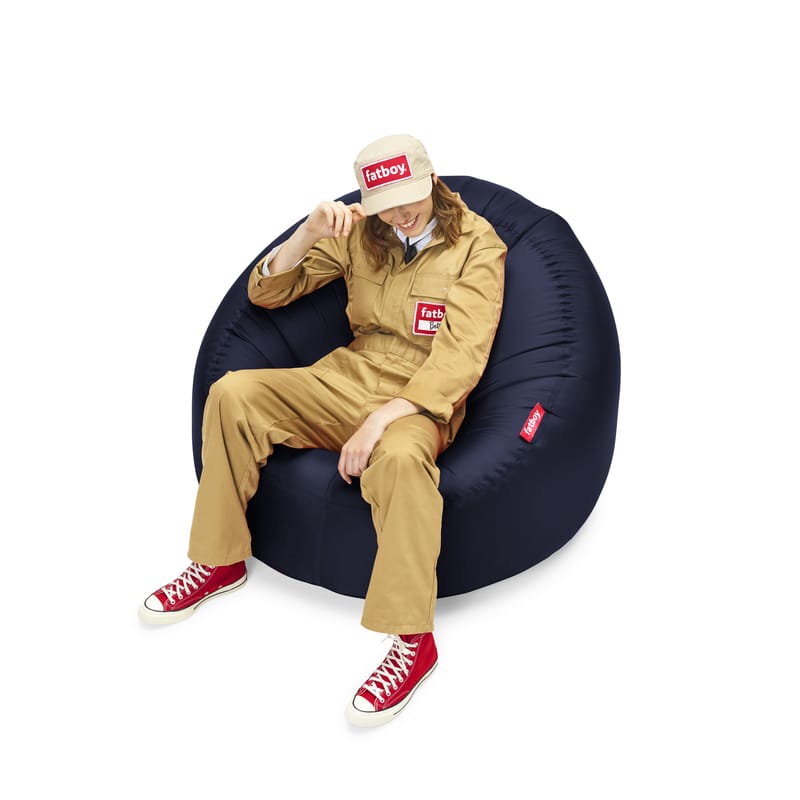 Aufblasbarer Sessel Lamzac O 3.0 von Fatboy - dunkelblau | Made In Design