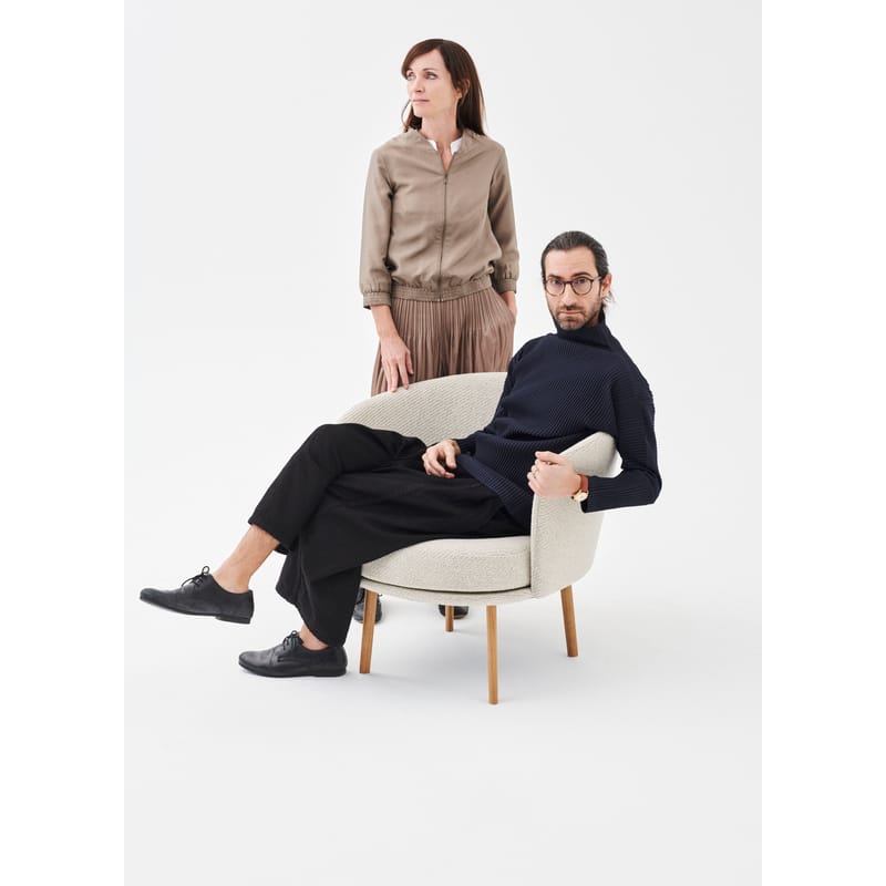 Drehsessel Dorso von Hay - gebrochen weiß eiche natur | Made In Design