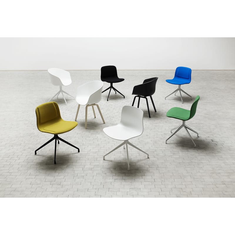 Fauteuil pivotant About a chair Hay - noir | Made In Design