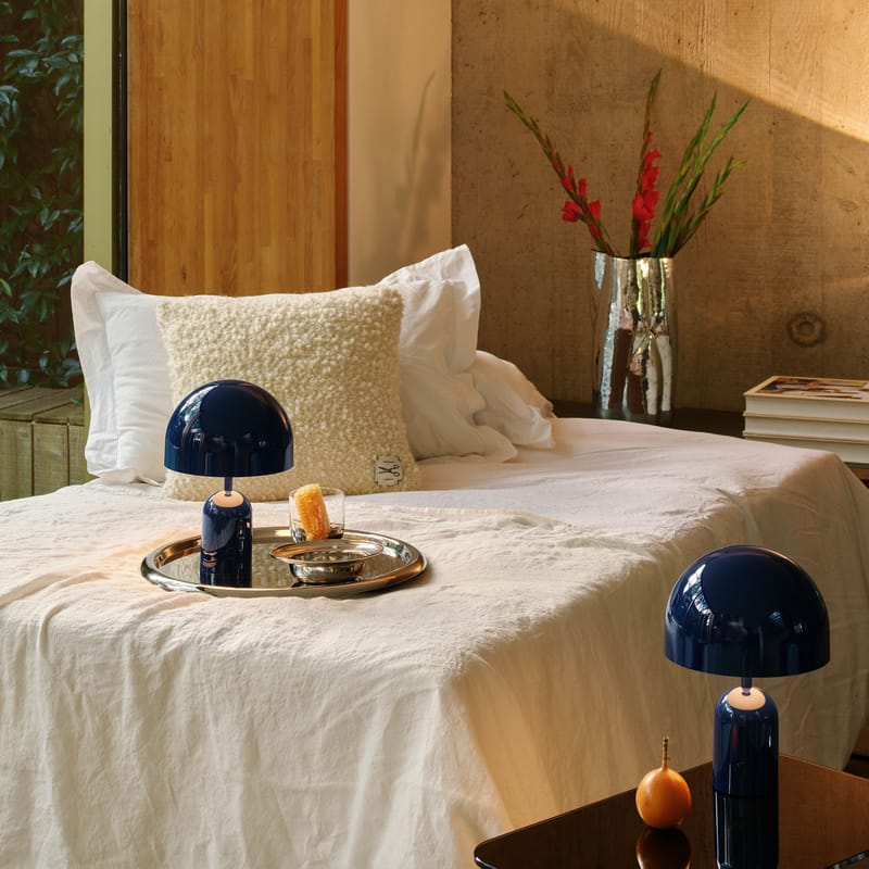Tom Dixon Bell Portable LED Wireless rechargeable lamp - indigo | Made ...