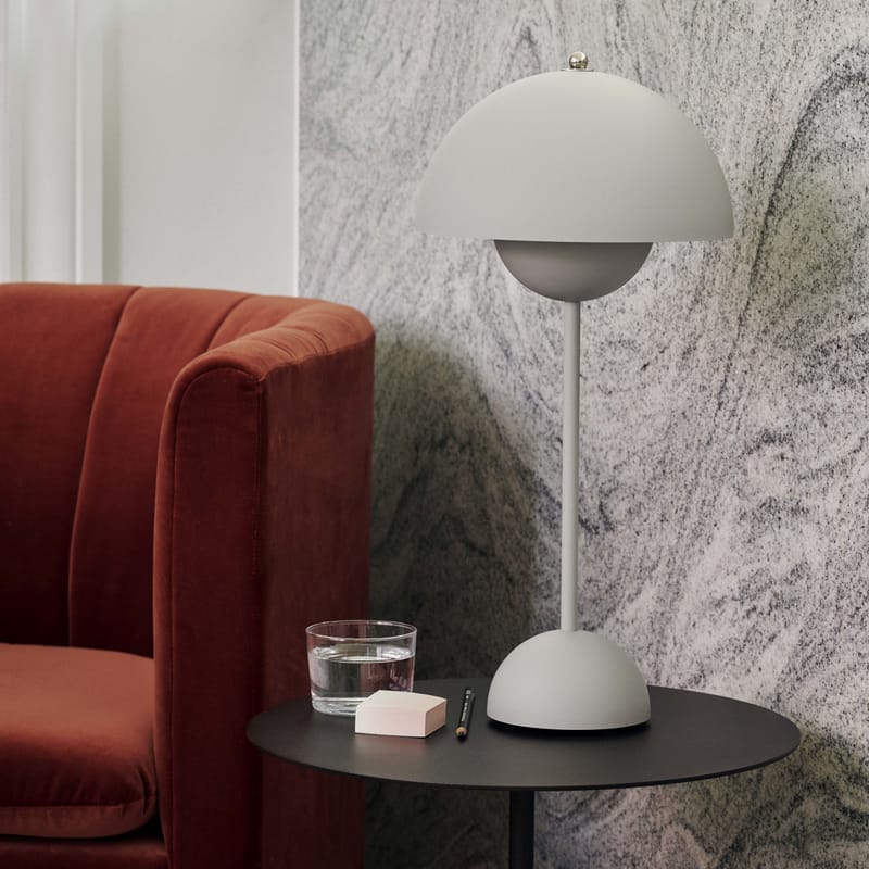 Lampe de table Flowerpot VP3 &tradition - gris | Made In Design