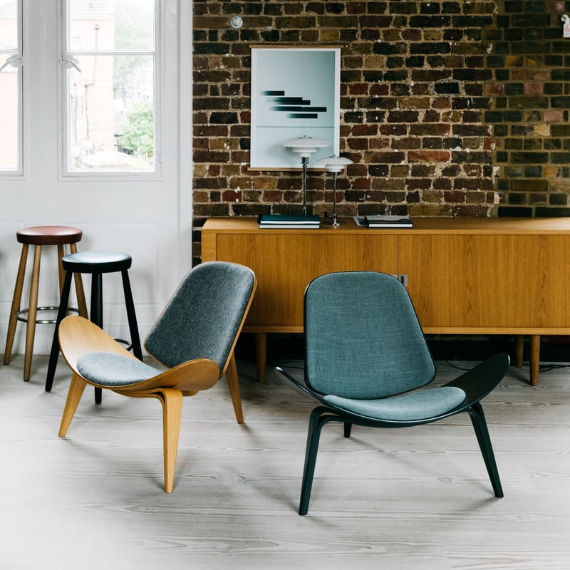 Barhocker CH56 von CARL HANSEN & SON - braun eiche, geseift | Made In ...